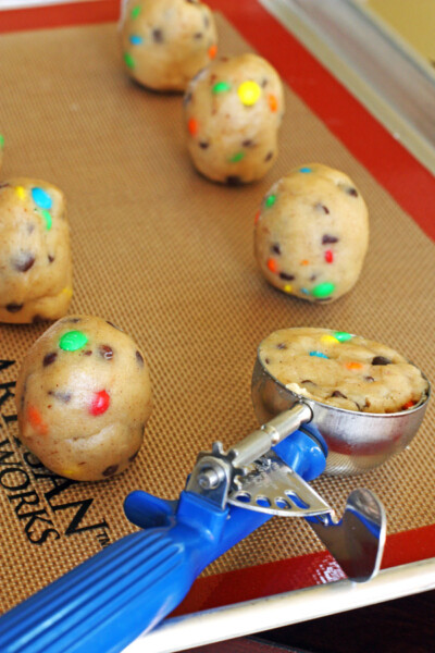 Bakery Style Chocolate Chip Cookies - Tried and True Recipes